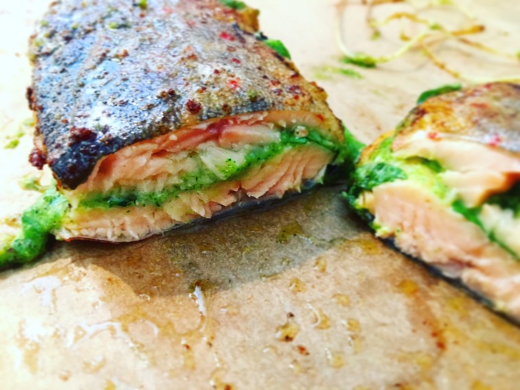 Saiblingsfilet gefüllt mit Rucola-Pesto
