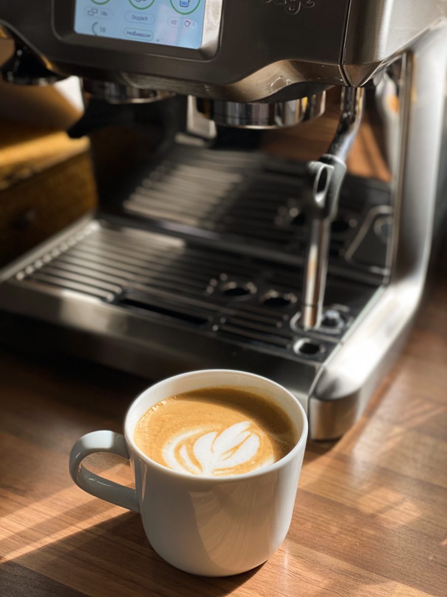 Die Sage Appliances "the Barista Touch" Siebträgermaschine im Test ...