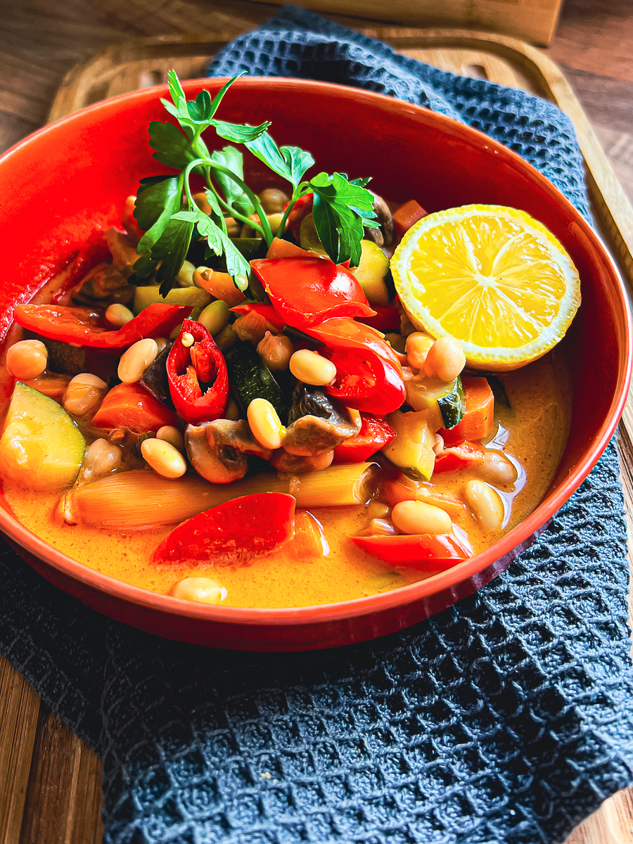 Veganes rotes Curry mit Sojabohnen - Holla die Kochfee